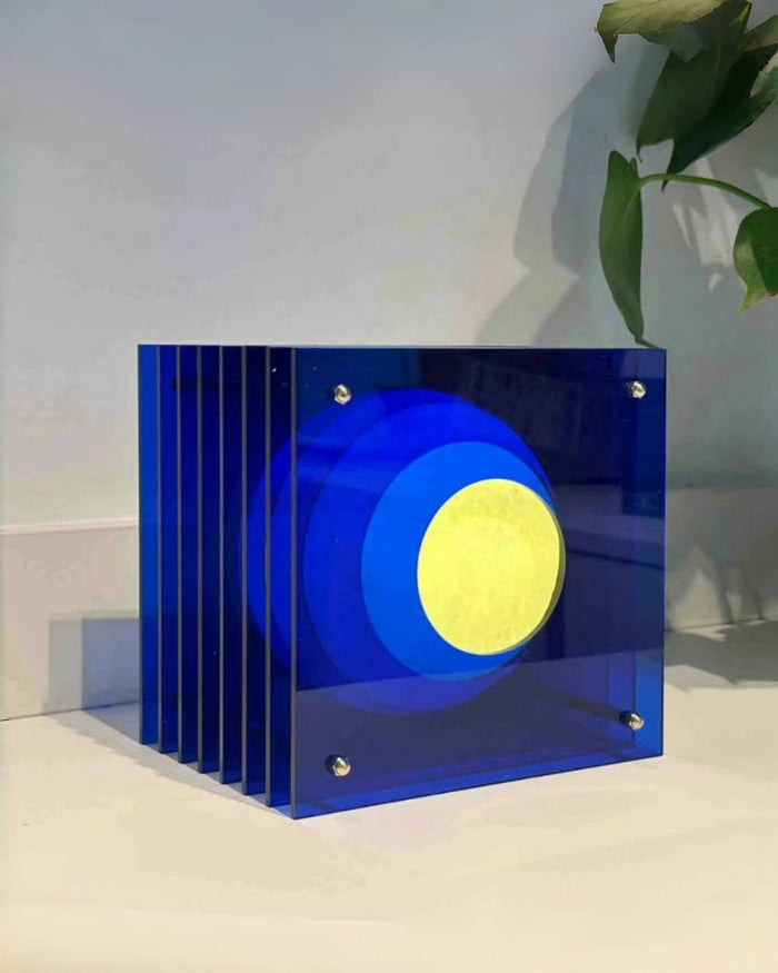 Adjustable Layered Acrylic Light | NOVI BOX