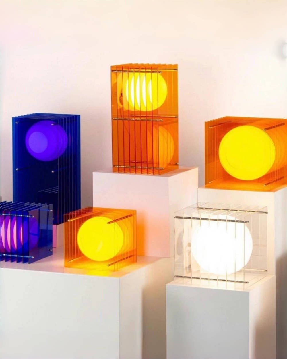 Adjustable Layered Acrylic Light | NOVI BOX