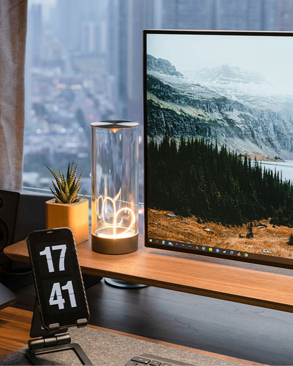 Fila Night Desk Lamp - Modern Design, Magnetic Ease | NOVI BOX